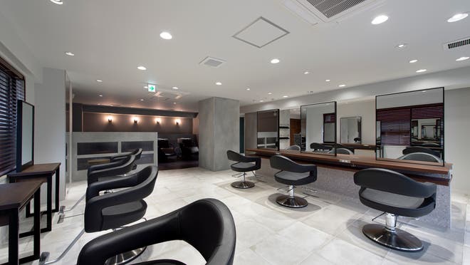 【EARTH 国立店】カットオープン席★大型サロンに併設されたレンタルサロン✂︎フリーランス/個人練習/美容業に最適♪の写真4