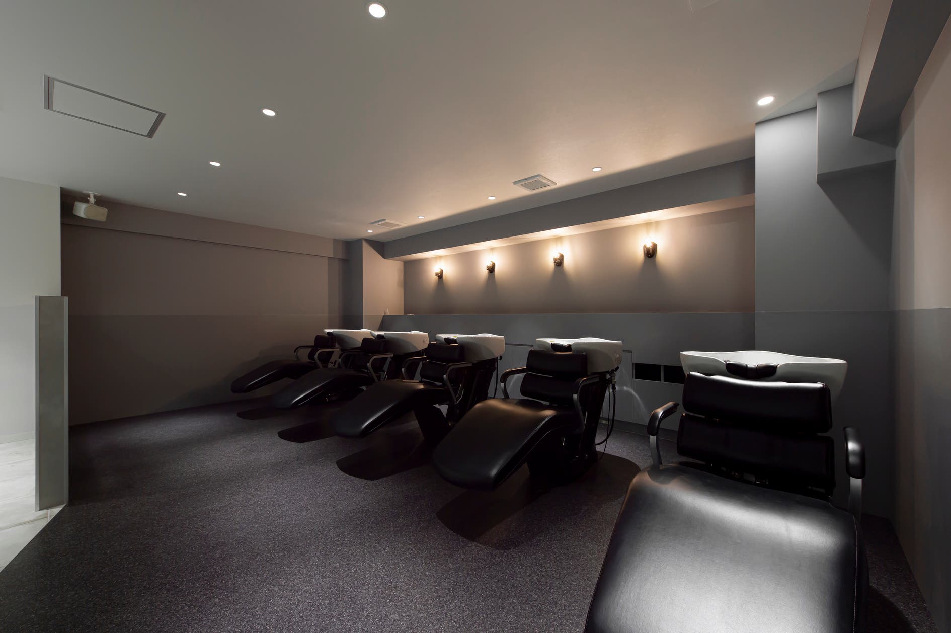 【EARTH 国立店】カットオープン席★大型サロンに併設されたレンタルサロン✂︎フリーランス/個人練習/美容業に最適♪の写真7