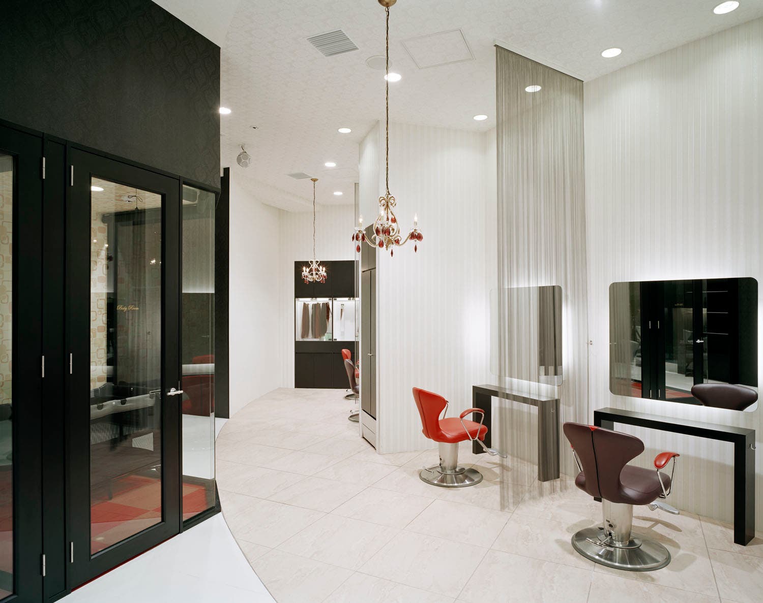 【EARTH 小田原店】カットオープン席★大型サロンに併設されたレンタルサロン✂︎フリーランス/個人練習/美容業に最適♪の写真4