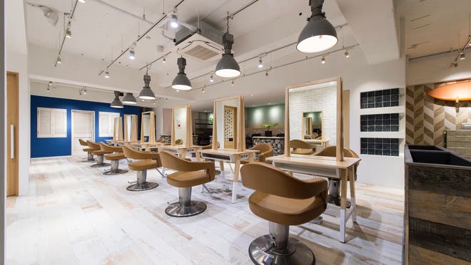 【EARTH 三鷹店】カットオープン席★大型サロンに併設されたレンタルサロン✂︎フリーランス/個人練習/美容業に最適♪の写真3