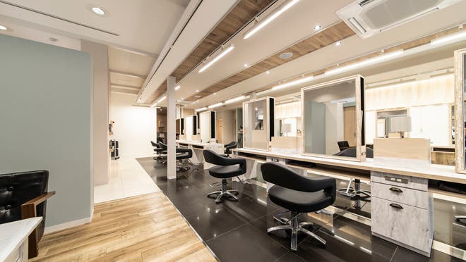 【EARTH 北九州八幡西店】カットオープン席★大型サロンに併設されたレンタルサロン✂︎フリーランス/個人練習/美容業に最適♪の写真3