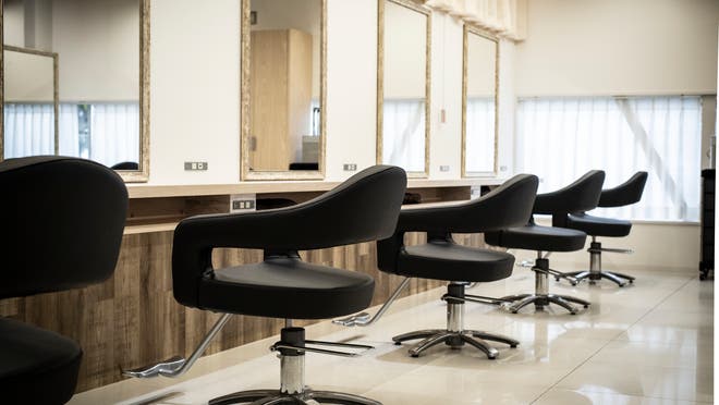 【EARTH 北九州八幡西店】カットオープン席★大型サロンに併設されたレンタルサロン✂︎フリーランス/個人練習/美容業に最適♪の写真5