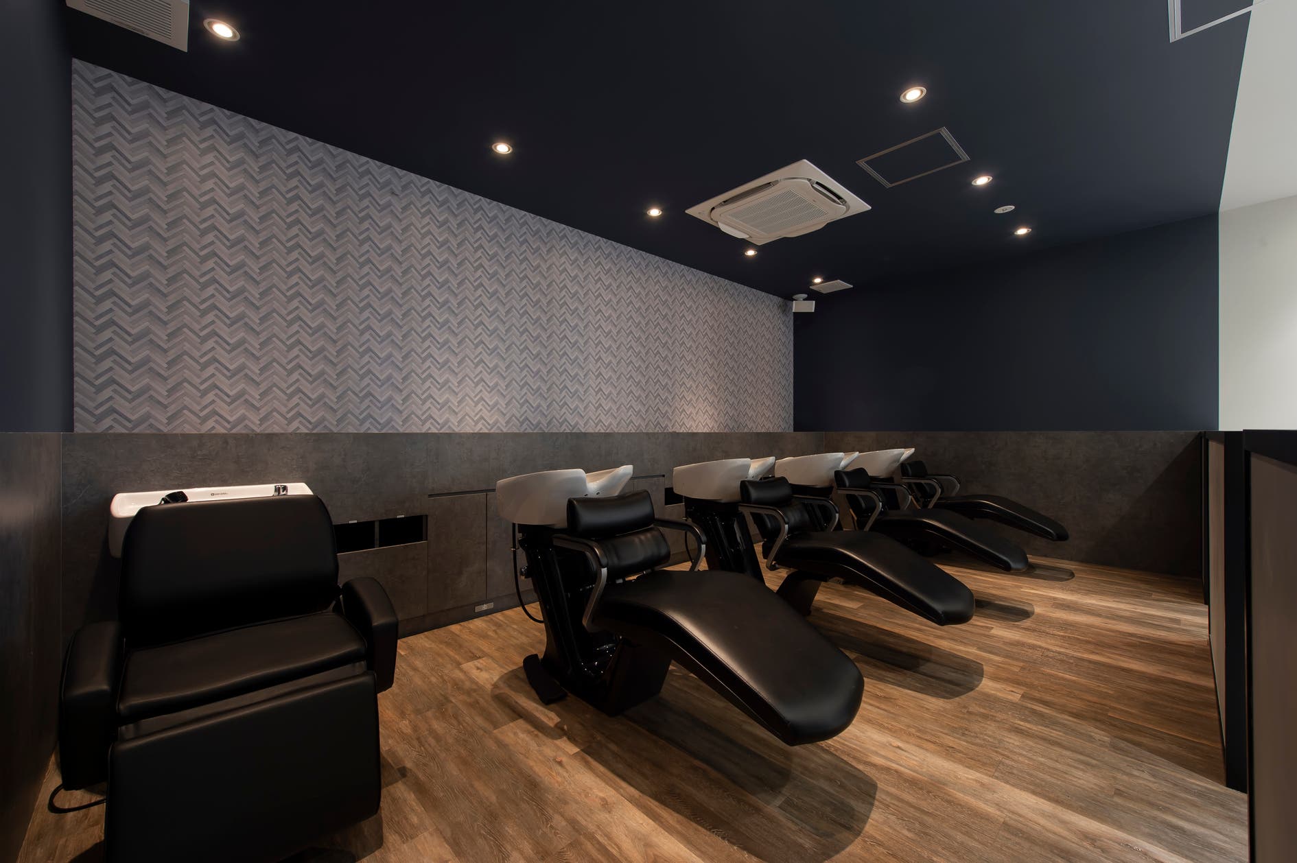 【EARTH 八潮店】カットオープン席★大型サロンに併設されたレンタルサロン✂︎フリーランス/個人練習/美容業に最適♪の写真5