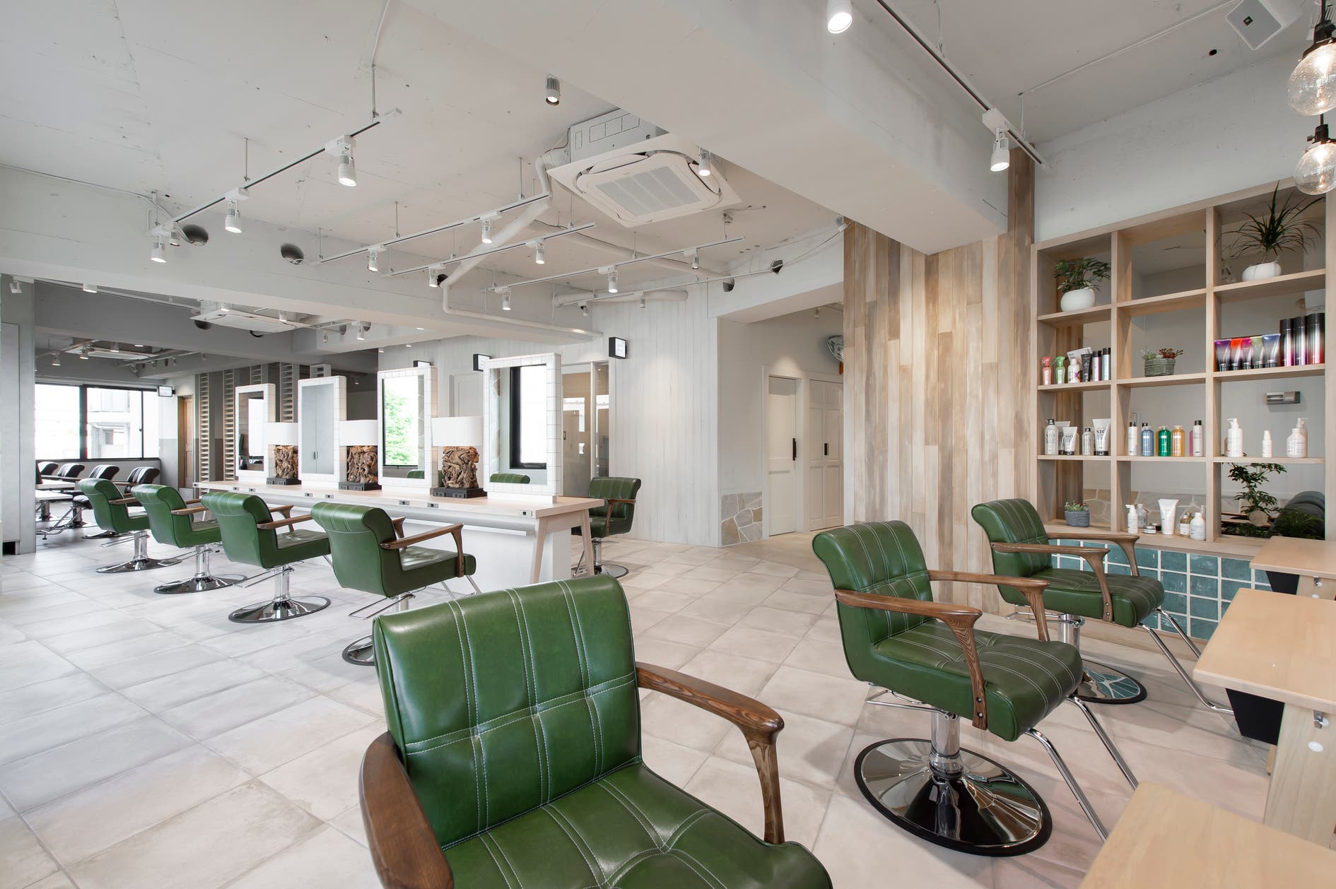 【EARTH 志木店】カットオープン席★大型サロンに併設されたレンタルサロン✂︎フリーランス/個人練習/美容業に最適♪の写真3