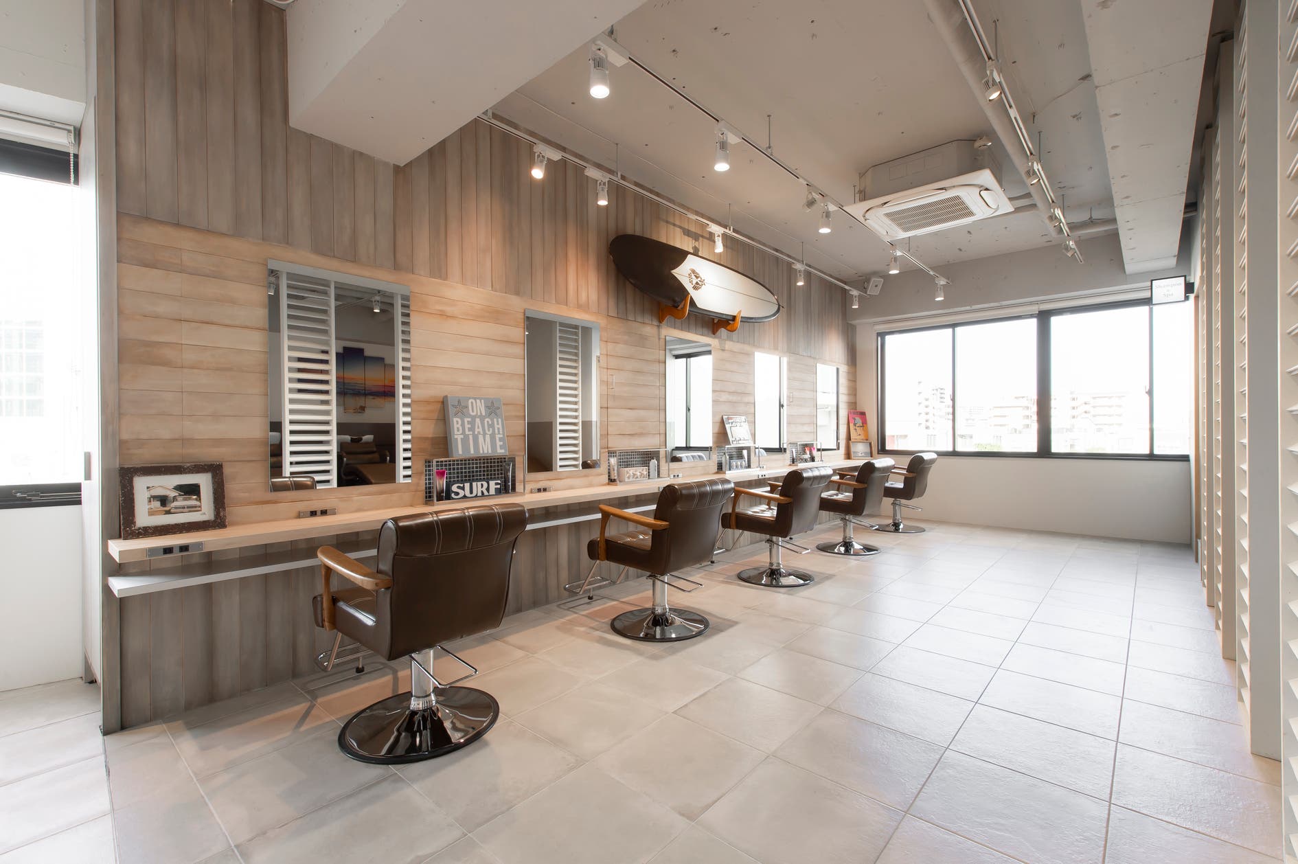 【EARTH 志木店】カットオープン席★大型サロンに併設されたレンタルサロン✂︎フリーランス/個人練習/美容業に最適♪の写真5