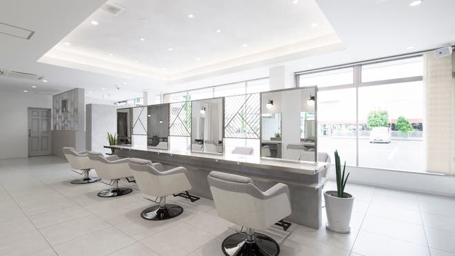 【EARTH 上尾店】カットオープン席★大型サロンに併設されたレンタルサロン✂︎フリーランス/個人練習/美容業に最適♪の写真1