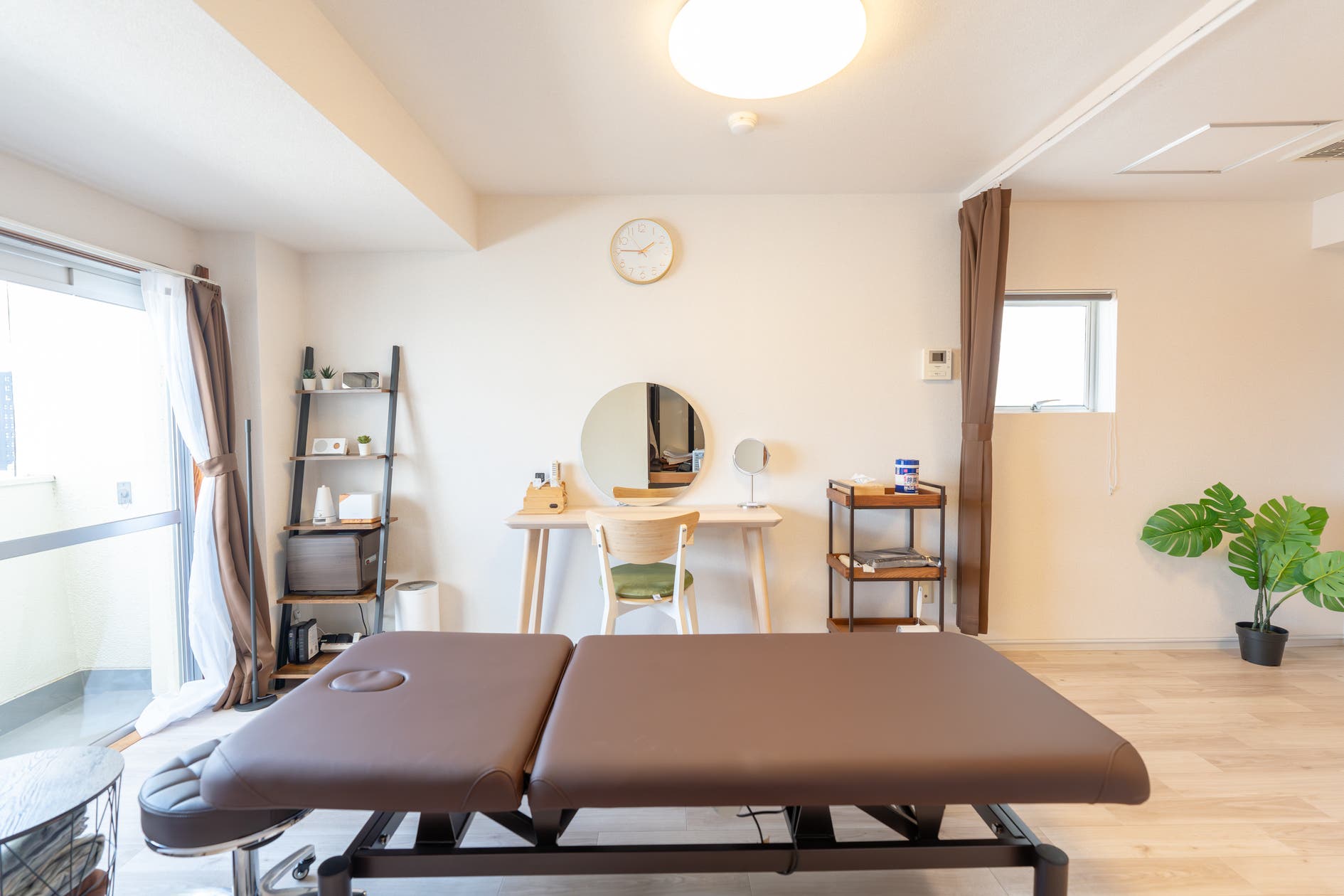 【大塚駅1分】池袋駅から1駅｜完全個室のプライベートサロン✨木目基調とした良質空間🌿の写真6