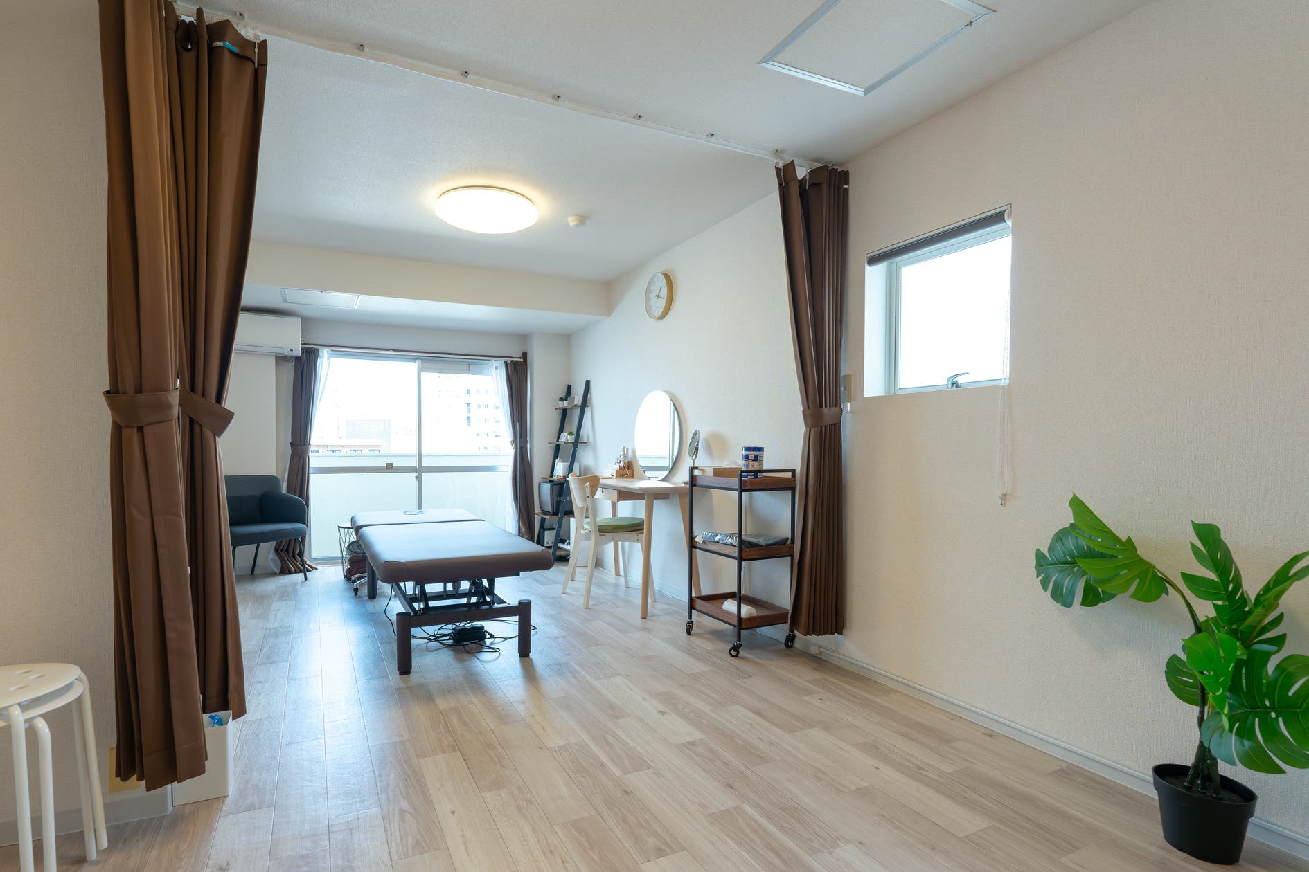 【大塚駅1分】池袋駅から1駅｜完全個室のプライベートサロン✨木目基調とした良質空間🌿の写真16
