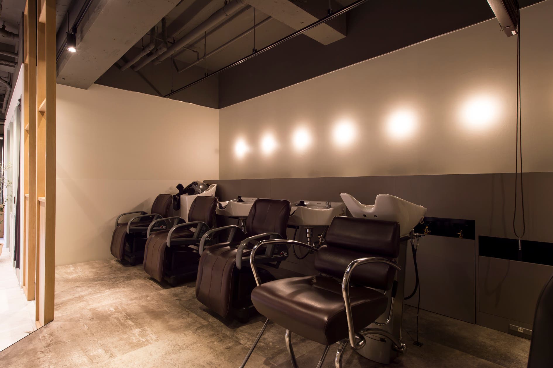 【EARTH 小平店】カットオープン席★大型サロンに併設されたレンタルサロン✂︎フリーランス/個人練習/美容業に最適♪の写真5
