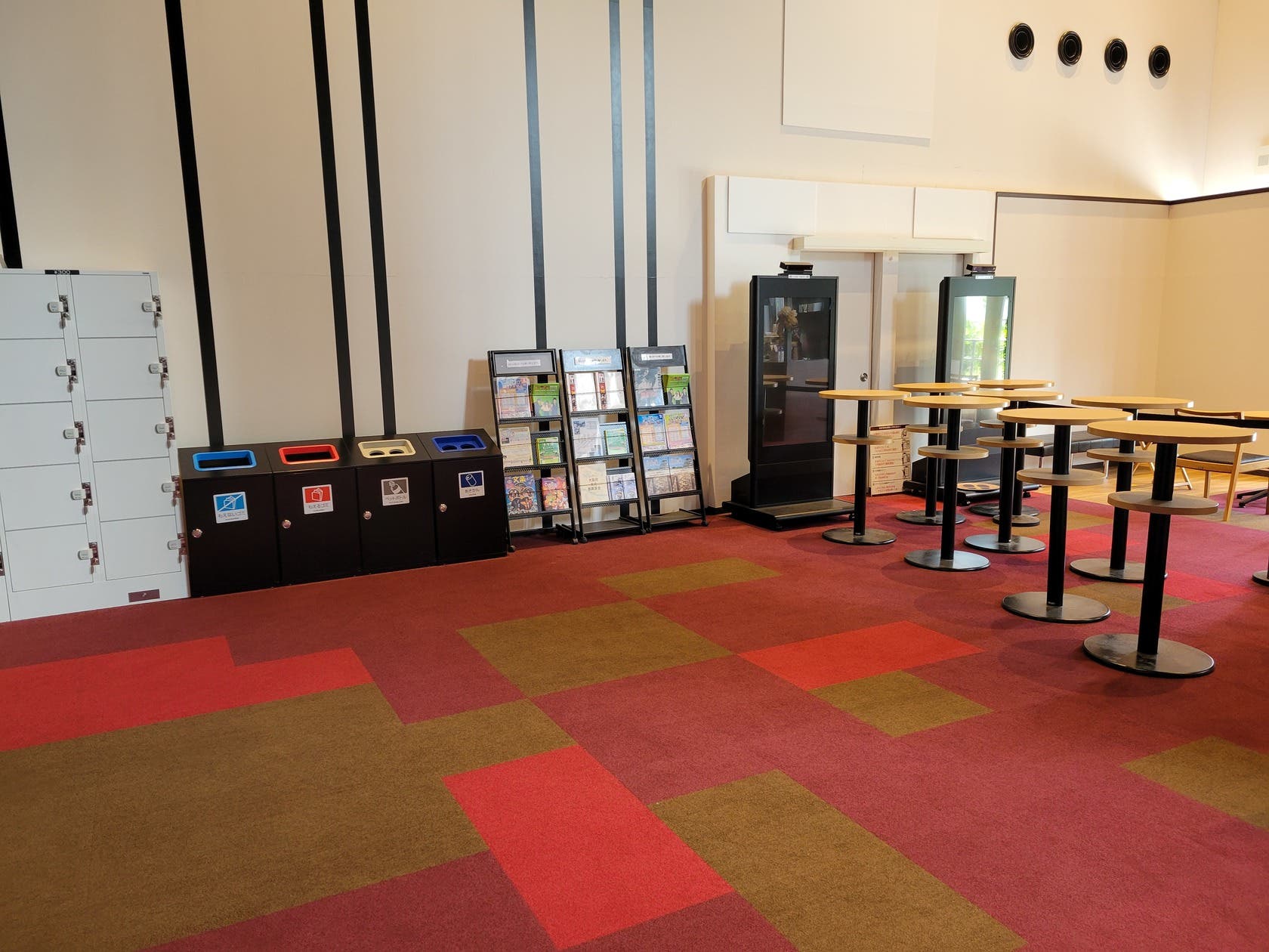 【最寄り駅から徒歩5分】クールジャパンパーク大阪・大ホールのロビーのみ。の写真9