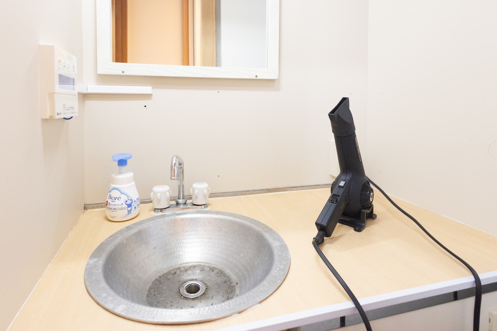 恵比寿駅徒歩2分｜完全個室｜シャワー｜豊富なトレーニング機材｜マッサージ台｜Wi-Fi｜会議室｜打ち合わせの写真13