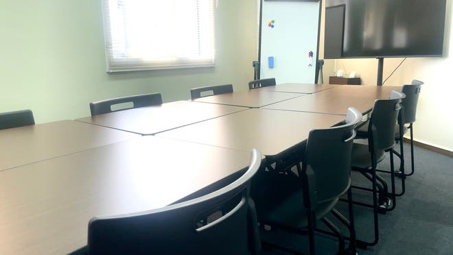 上本町駅徒歩4分!独占ワンフロア貸しで快適!50インチモニター・高速Wi-Fiなど備品も充実!入室前後10分間無料!の写真4