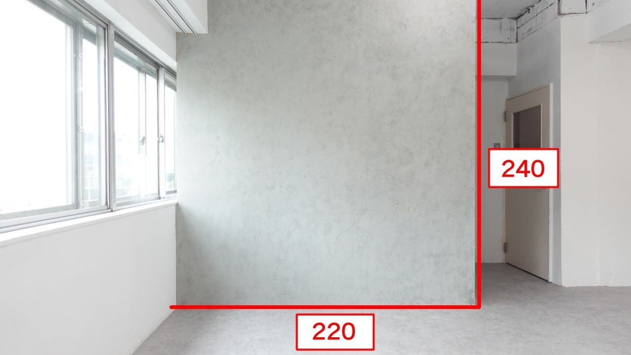 【恵比寿5分】２面採光｜白壁＋コンクリ床｜撮影機材・背景紙無料【アパレル｜化粧品｜物撮り 】の写真7