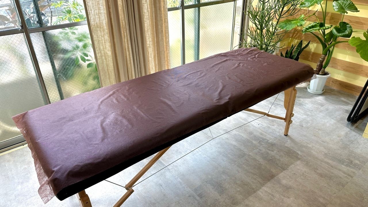 ベッドシーツ非防水タイプ（無料）茶色。エステやオイルを扱う方向け　の画像1