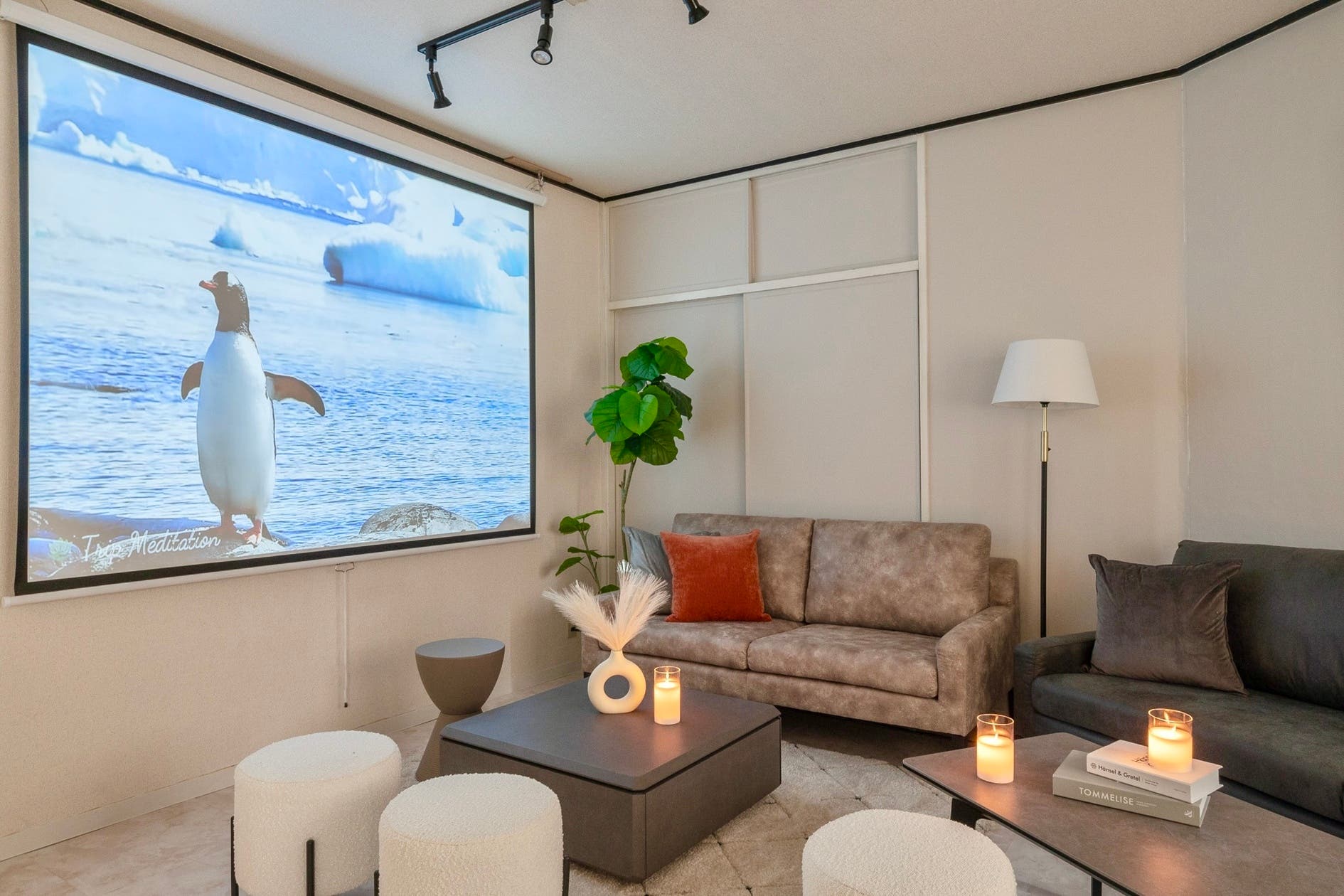 【ブライト名古屋】《名古屋駅3分🚃》最大20名🎉100㌅巨大スクリーン/🆗飲食🆗/懇親会/パーティ/💻ビジネスに最適💻の写真14