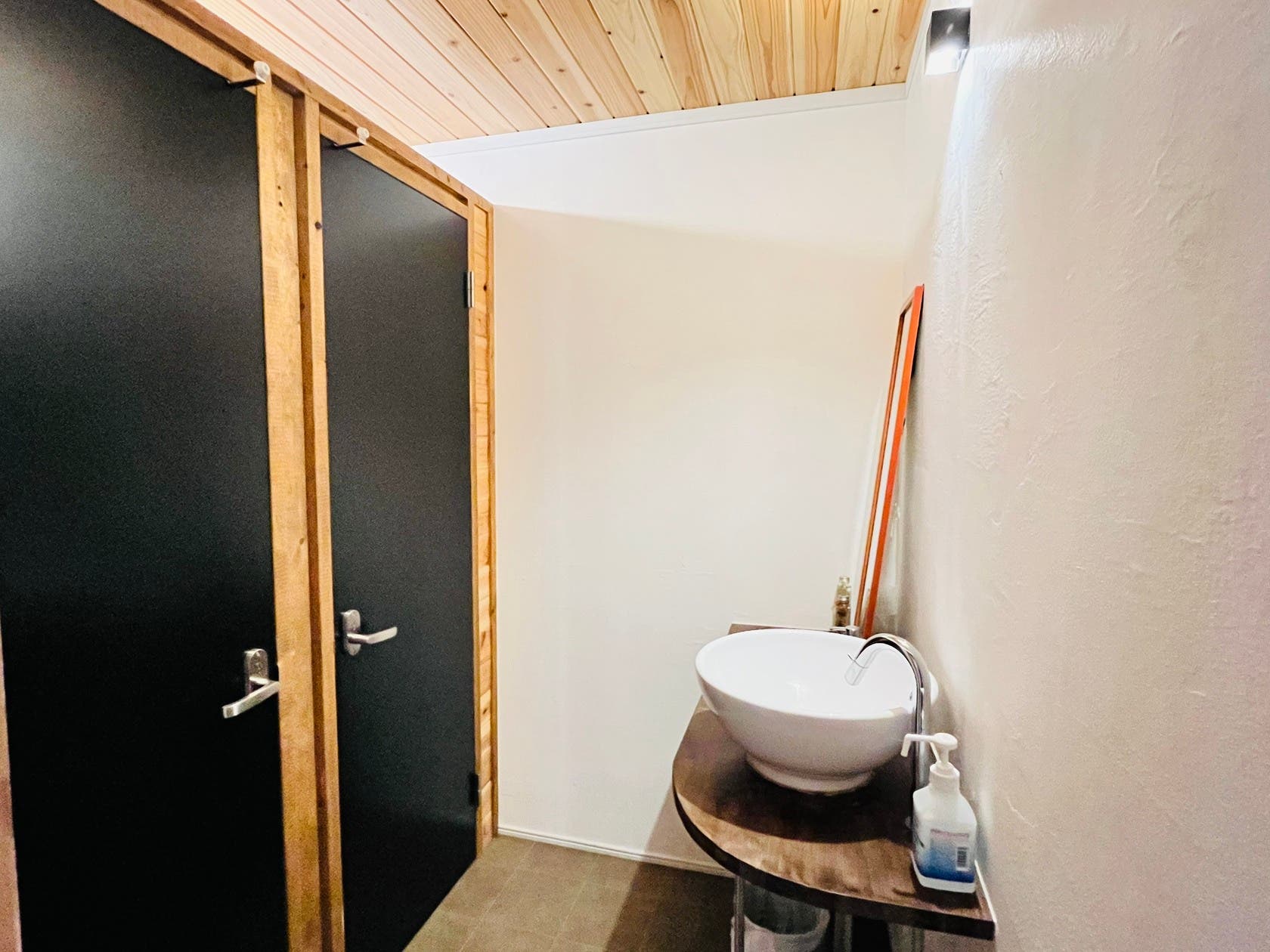 【35畳広々空間を4名～貸切可能】都心から60分で非日常にアクセス◇ワーケーション・会議・ワークショップ◎駐車場無料の写真8