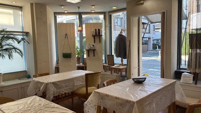 子供服、婦人服をしていたお店で物販に適してますが女子会、お稽古などにもお使い頂けます。近隣に最大料金600円の駐車場有り。の写真1