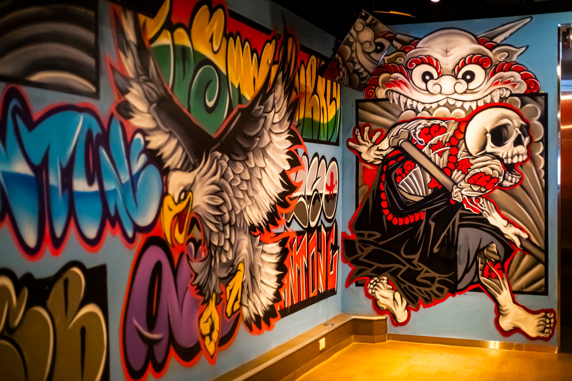 六本木交差点から徒歩1分の会員制BARの写真5