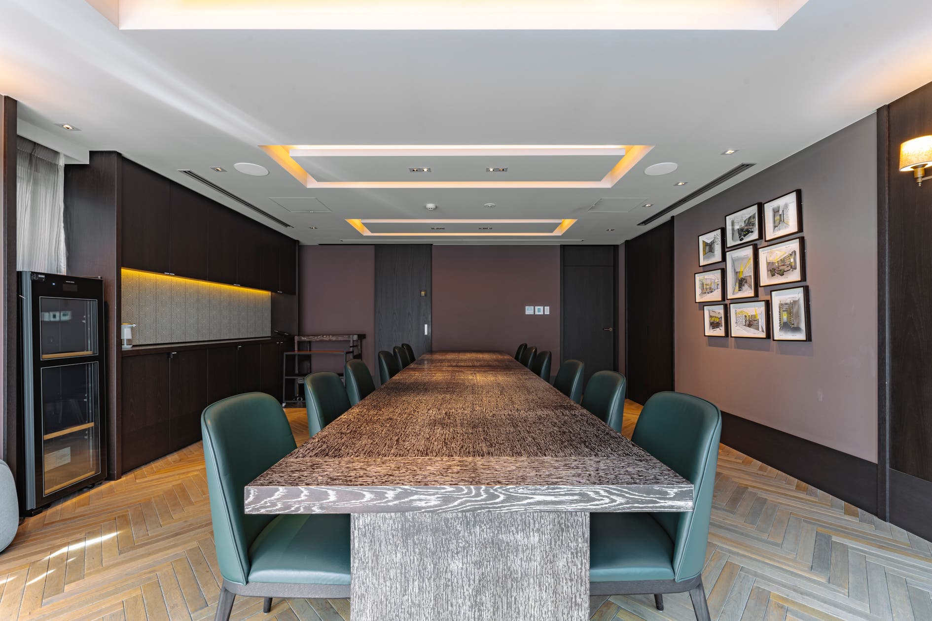 スペモ✨クリスマス🎄表参道駅4分🍷ラグジュアリーな空間🥂会議⌨️撮影🎥411_AoyamaWineBase/DININGの写真10