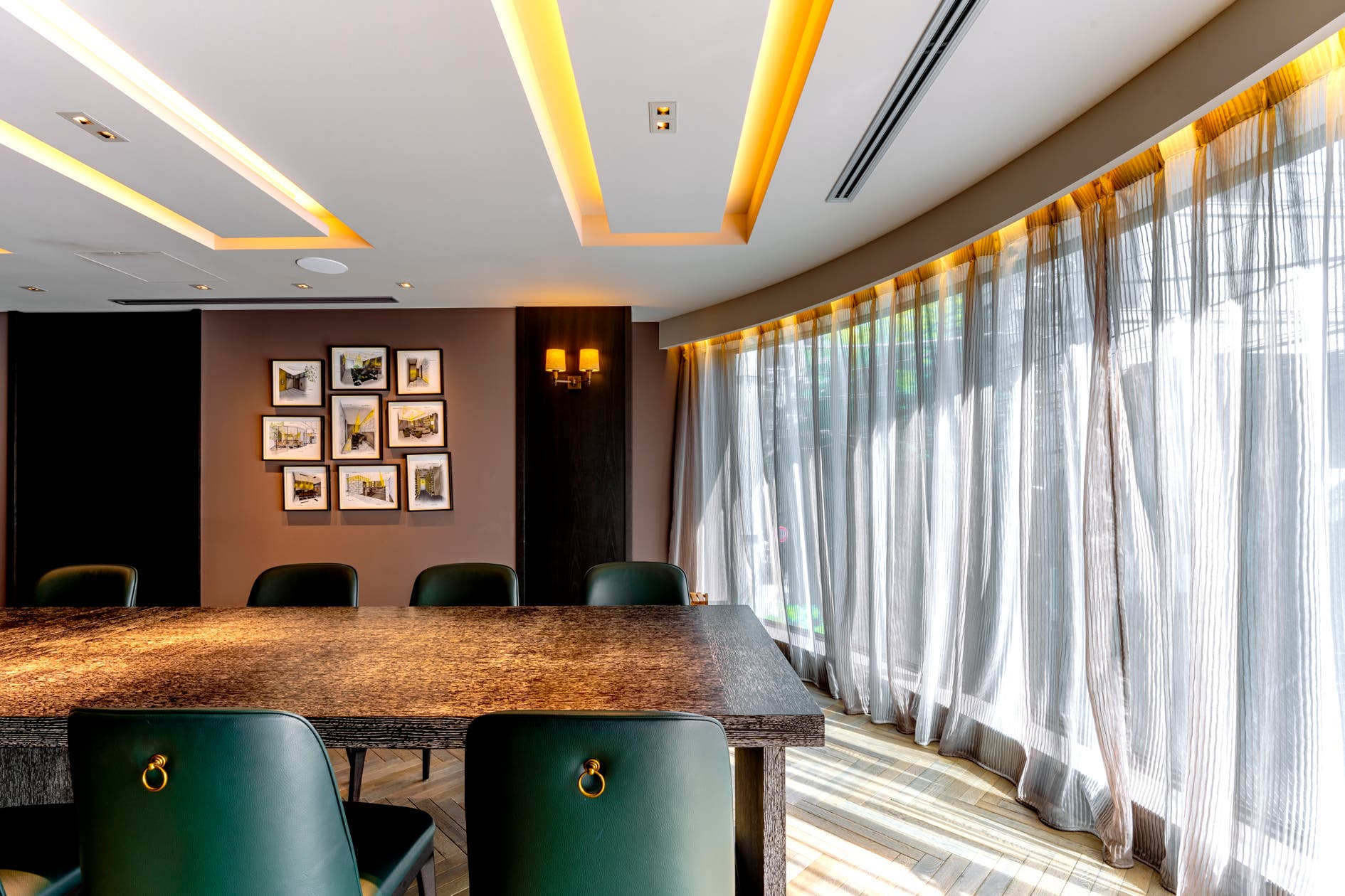 スペモ✨クリスマス🎄表参道駅4分🍷ラグジュアリーな空間🥂会議⌨️撮影🎥411_AoyamaWineBase/DININGの写真18