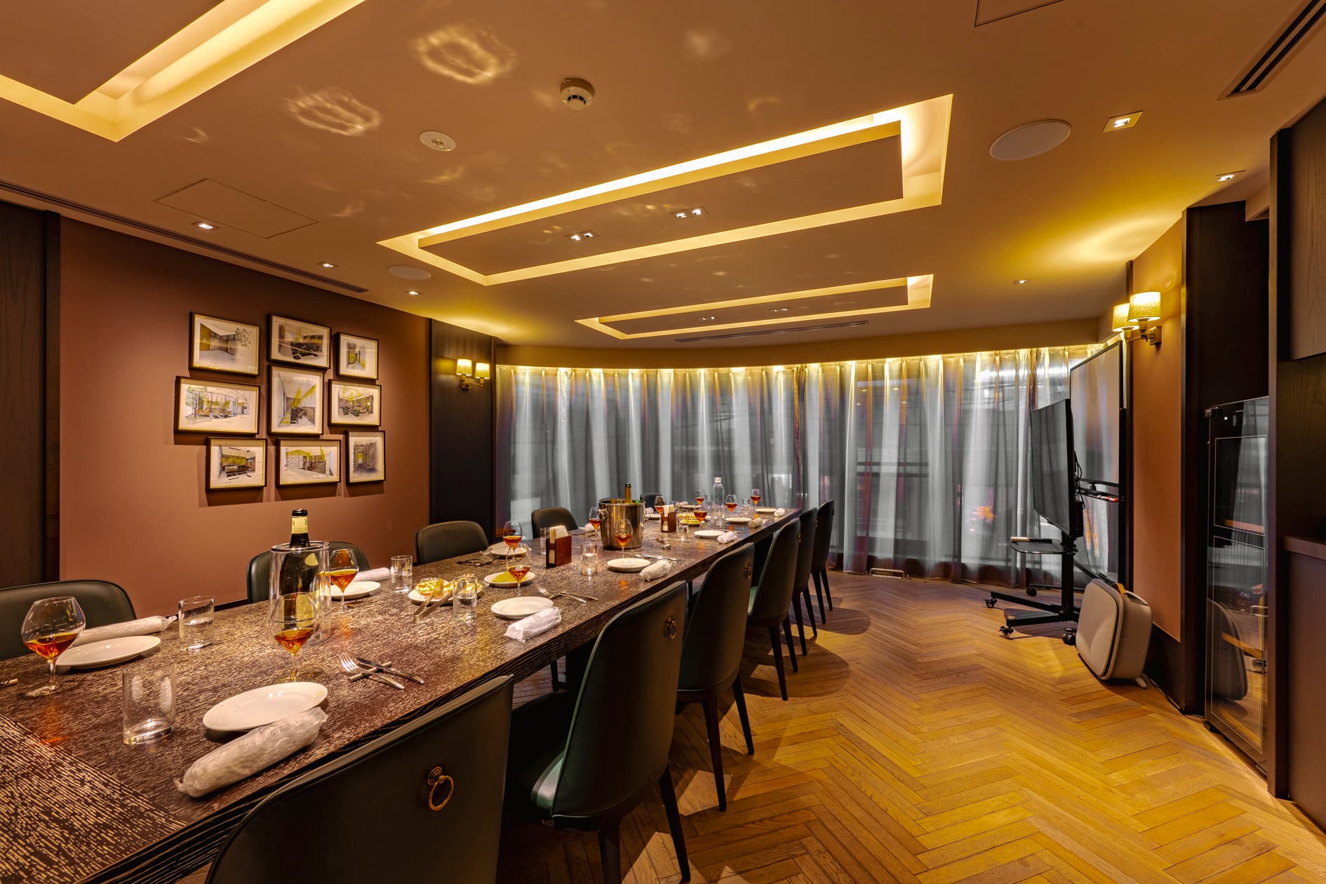 スペモ✨クリスマス🎄表参道駅4分🍷ラグジュアリーな空間🥂会議⌨️撮影🎥411_AoyamaWineBase/DININGの写真7