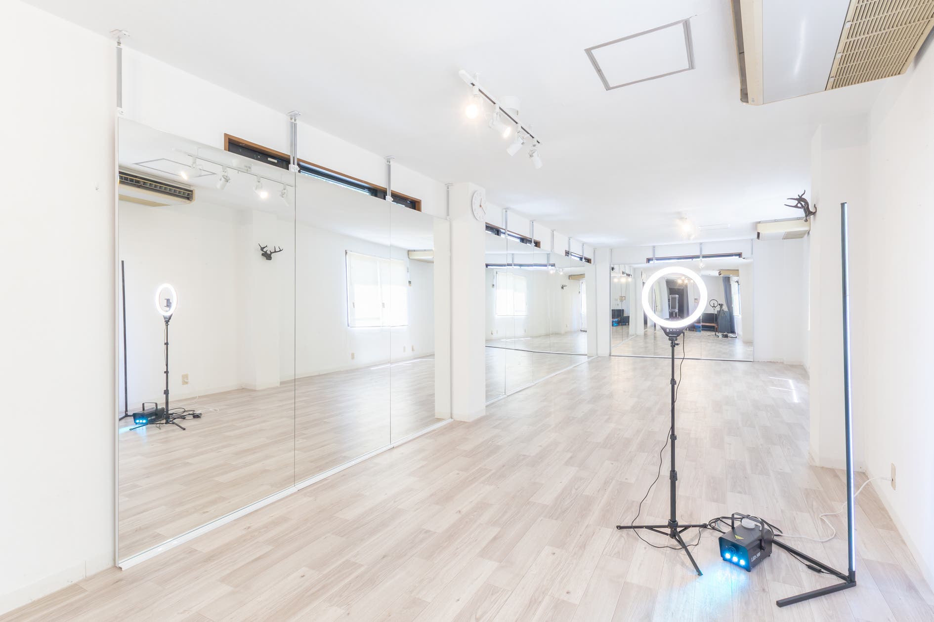 オープニングセール開催中！高田馬場駅徒歩5分、60平米、鏡2面、高さ2ｍ、幅10m以上のスタジオで快適な環境で表現を楽しもう。の写真23