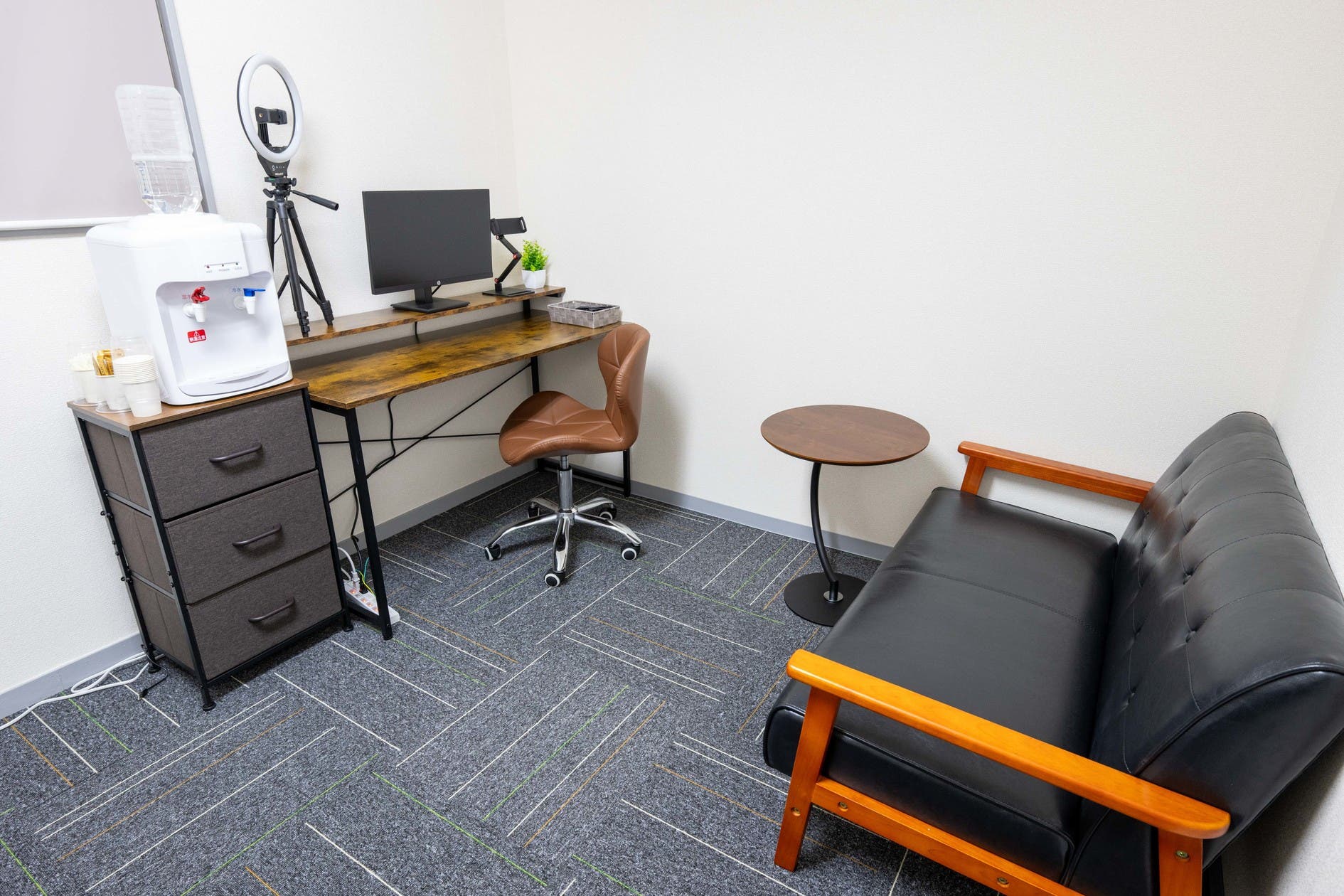 【コスパ◎】本町駅3分/無料コーヒー・ウォーターサーバーなど設備充実の貸し会議室💻の写真5