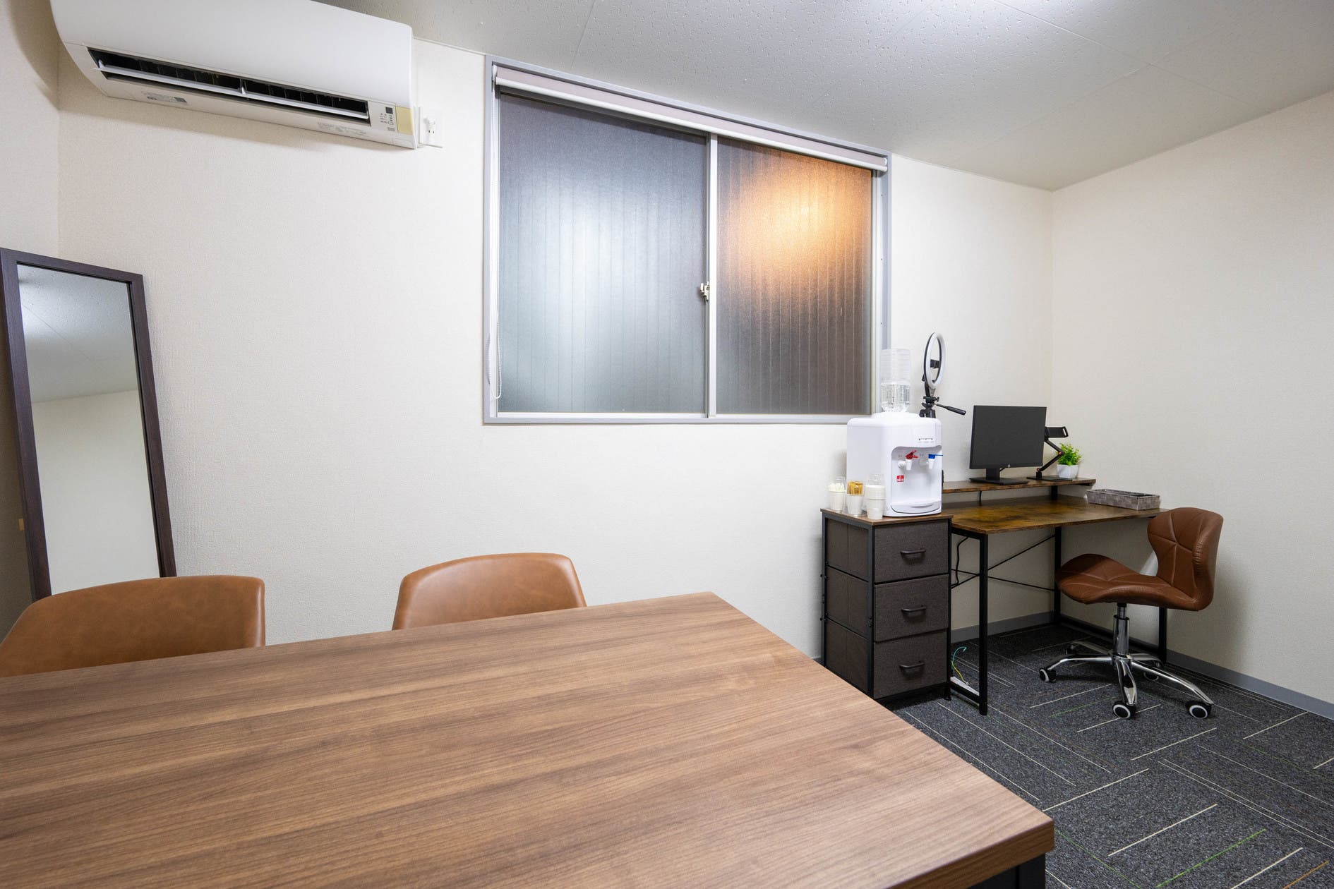 【コスパ◎】本町駅3分/無料コーヒー・ウォーターサーバーなど設備充実の貸し会議室💻の写真6