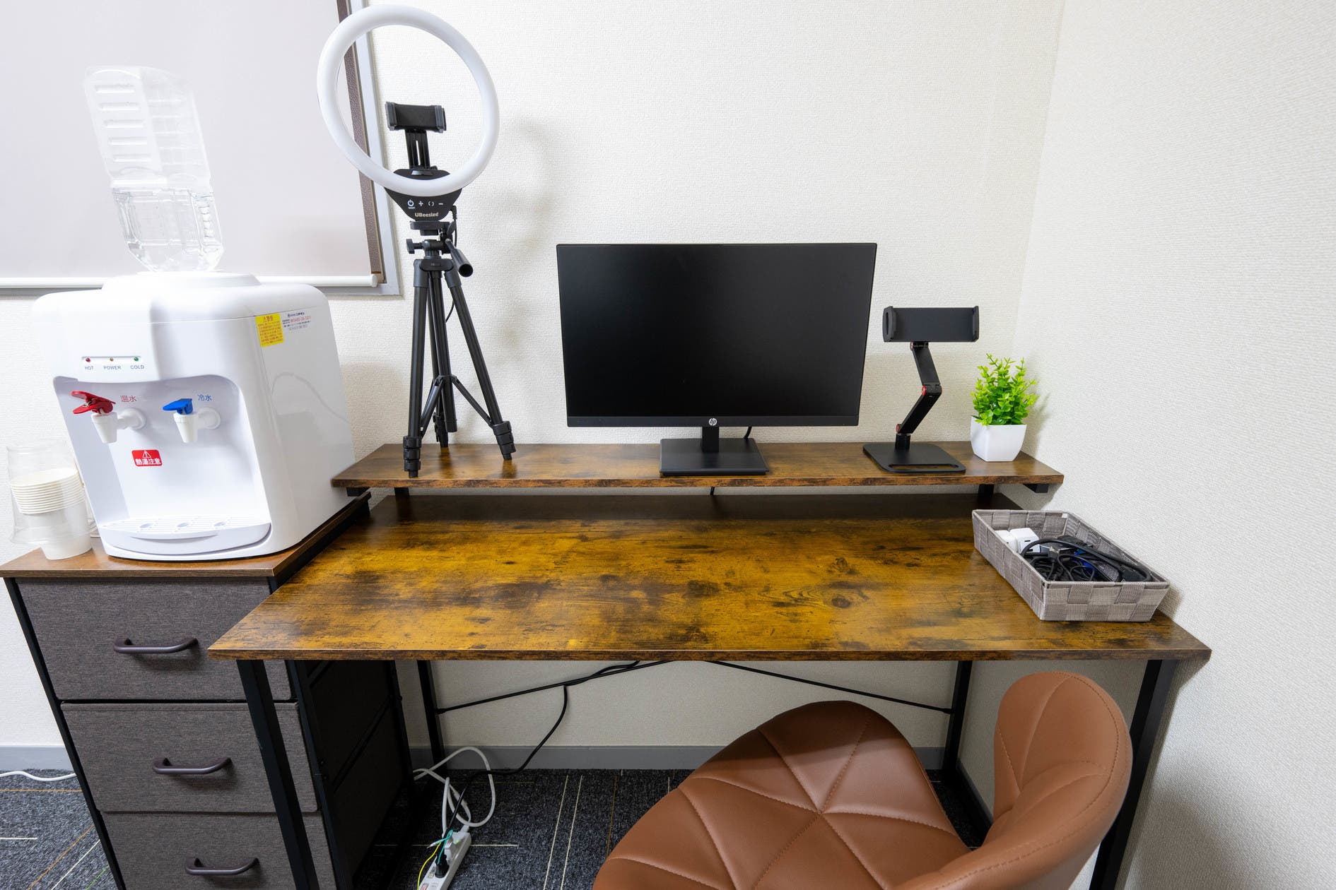 【コスパ◎】本町駅3分/無料コーヒー・ウォーターサーバーなど設備充実の貸し会議室💻の写真7