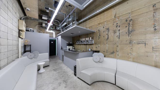 🌟格安利用キャンペーン実施中🌟【西武新宿駅徒歩6分】コンクリート造りの空間:撮影にぴったり🌟の写真3