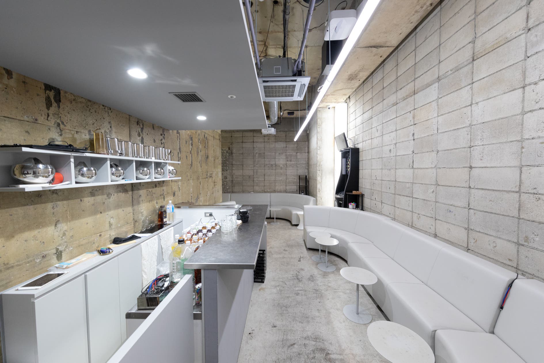 🌟格安利用キャンペーン実施中🌟【西武新宿駅徒歩6分】コンクリート造りの空間:撮影にぴったり🌟の写真4