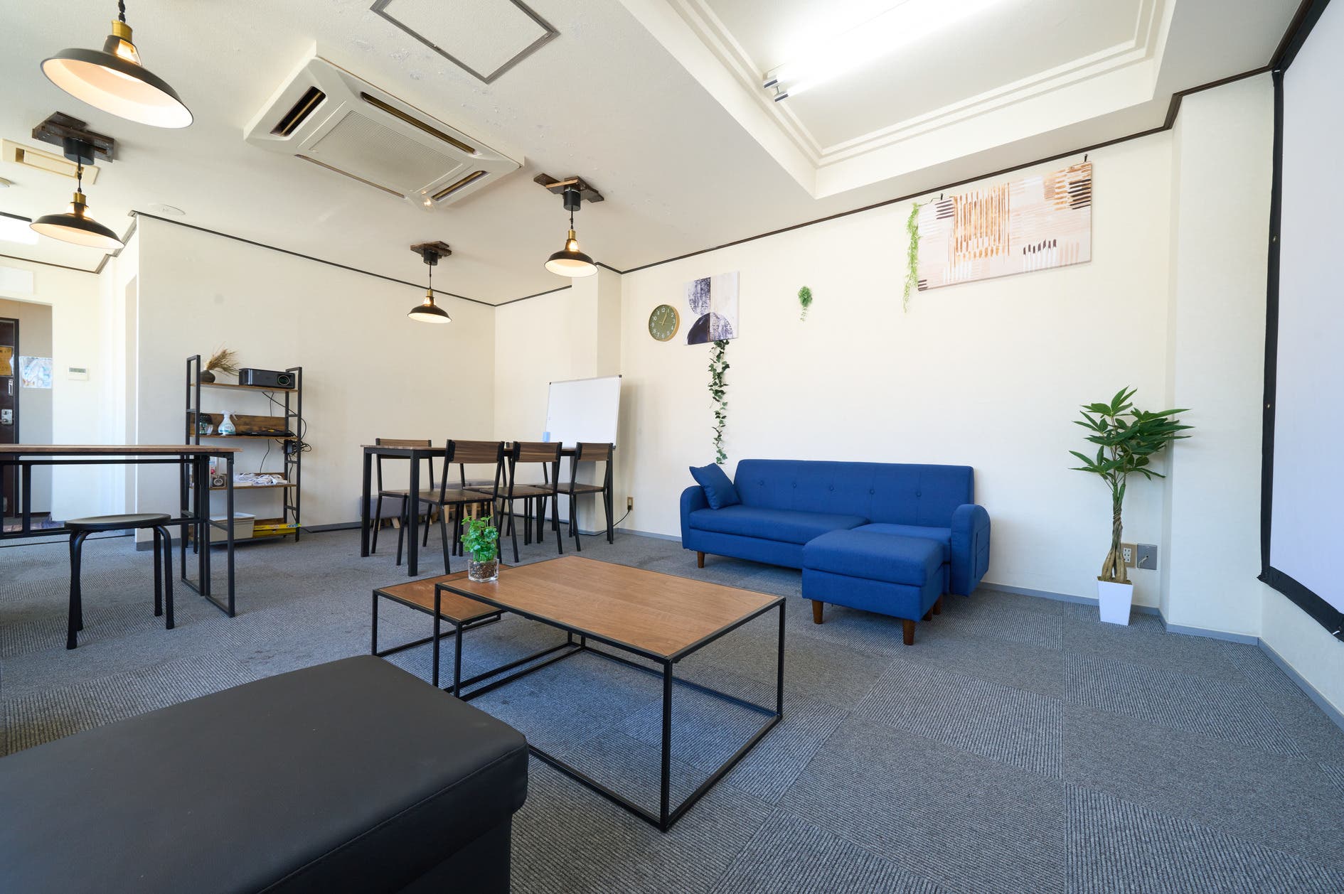 【20名収容】平塚駅西口徒歩5分！ 特大スクリーン有！贅沢な空間で特別な一日を：湘南エリアのレンタルスペース！の写真4