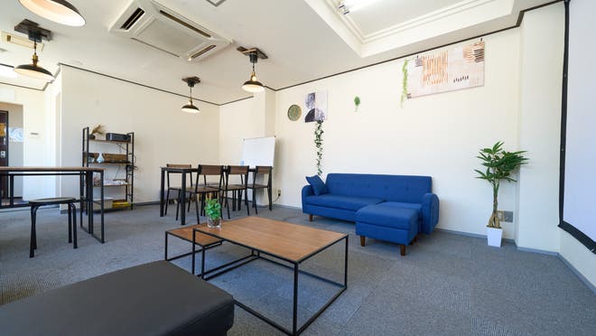 【20名収容】平塚駅西口徒歩5分! 特大スクリーン有!贅沢な空間で特別な一日を:湘南エリアのレンタルスペース!の写真4