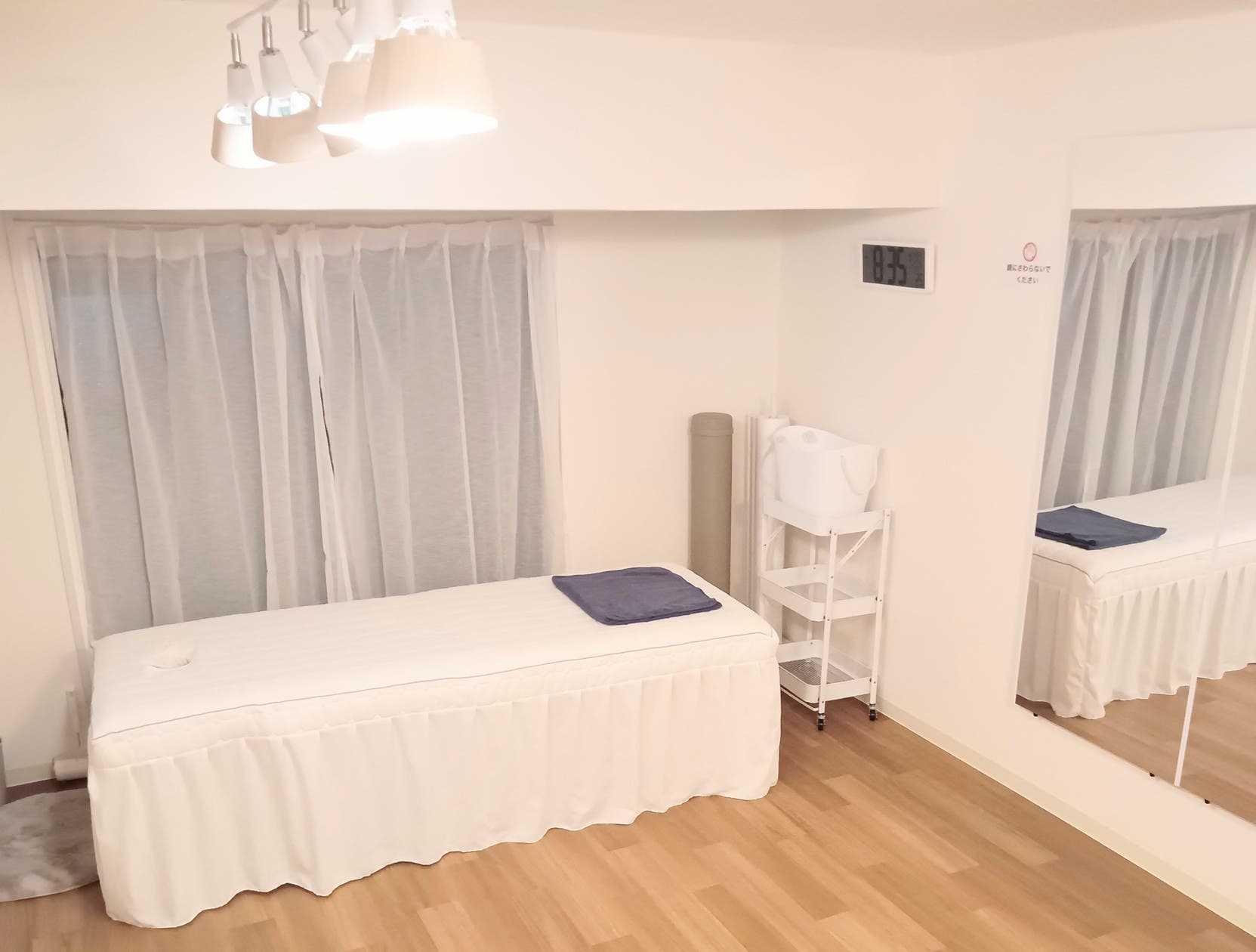 マッサージベッド2台｜メイク・サロン講習・練習・同時施術・マッサージ・パーソナルカラー診断の写真10