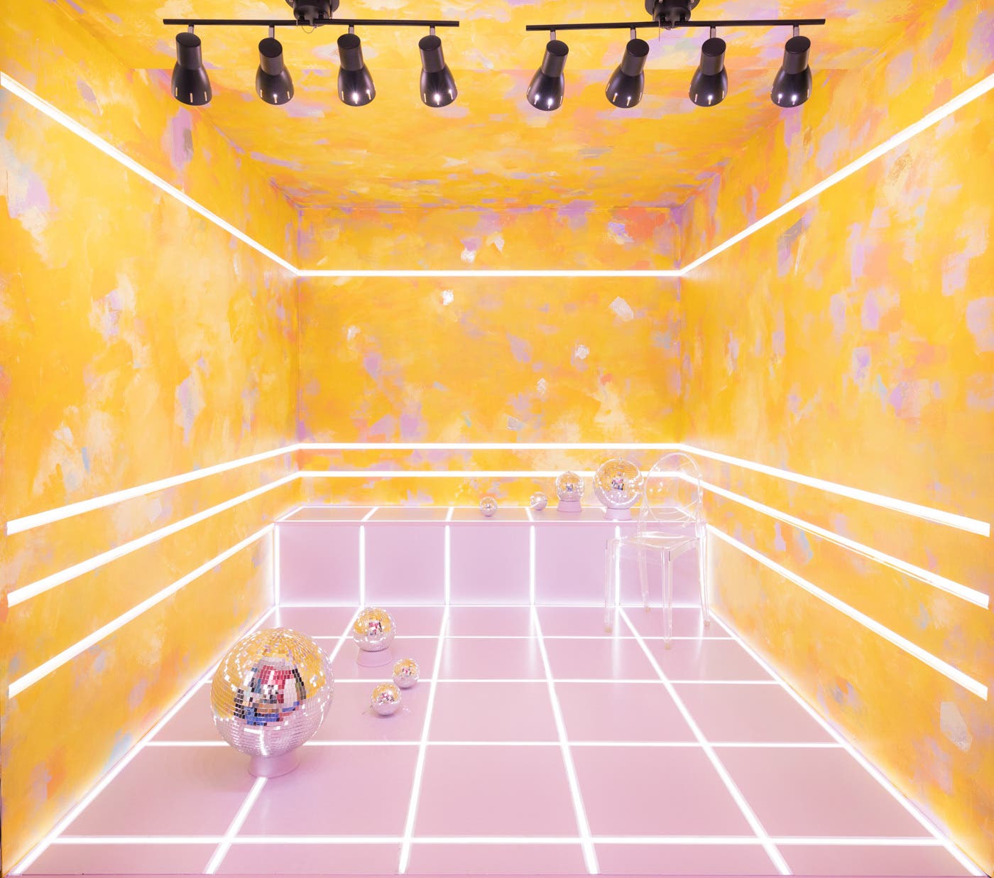 【マルチスタジオ】個性的な背景色が楽しめるレンタルスタジオ ダンス可能!TVや雑誌の撮影実績多数！の写真14