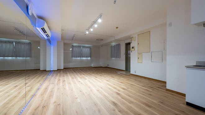 広々52㎡✨16~17人踊れるフルリフォーム済み超綺麗なスタジオ💃ヨガマット完備でレッスンにも最適✨の写真16