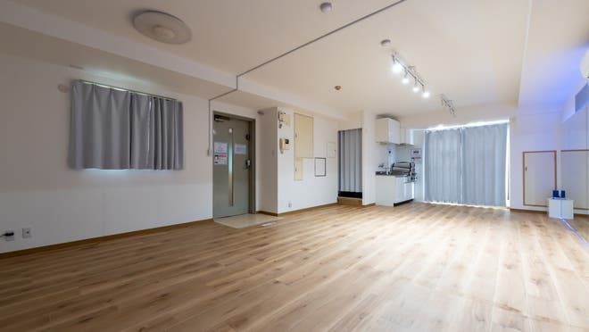 広々52㎡✨16~17人踊れるフルリフォーム済み超綺麗なスタジオ💃ヨガマット完備でレッスンにも最適✨の写真17