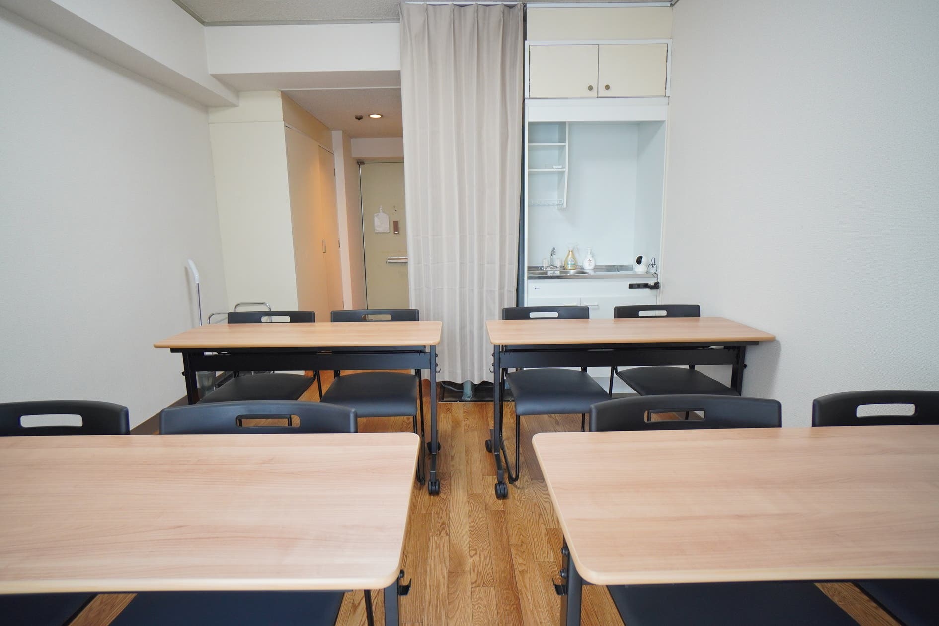 ＜栄ミーティングポイント＞サカエチカ徒歩5分🚃Wi-Fi📶プロジェクター🎥会議/セミナー/Zoom/ボドゲ/撮影の写真6