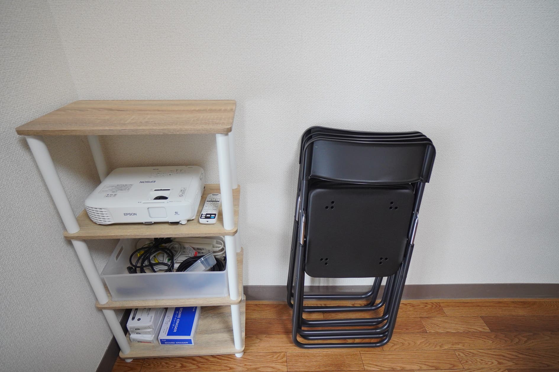 ＜栄ミーティングポイント＞サカエチカ徒歩5分🚃Wi-Fi📶プロジェクター🎥会議/セミナー/Zoom/ボドゲ/撮影の写真14