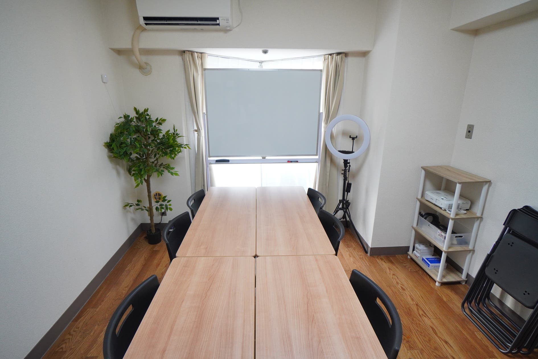 ＜栄ミーティングポイント＞サカエチカ徒歩5分🚃Wi-Fi📶プロジェクター🎥会議/セミナー/Zoom/ボドゲ/撮影の写真9