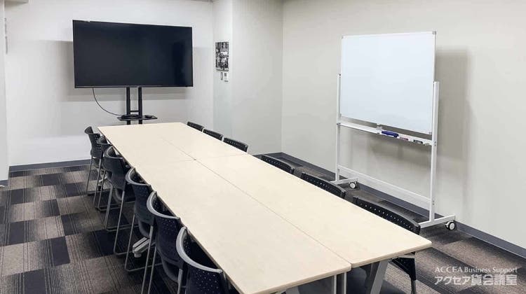 アクセア会議室本町大雅ビル店 第3会議室【本町駅徒歩1分!ロの字12名利用可能な会議室】の写真1