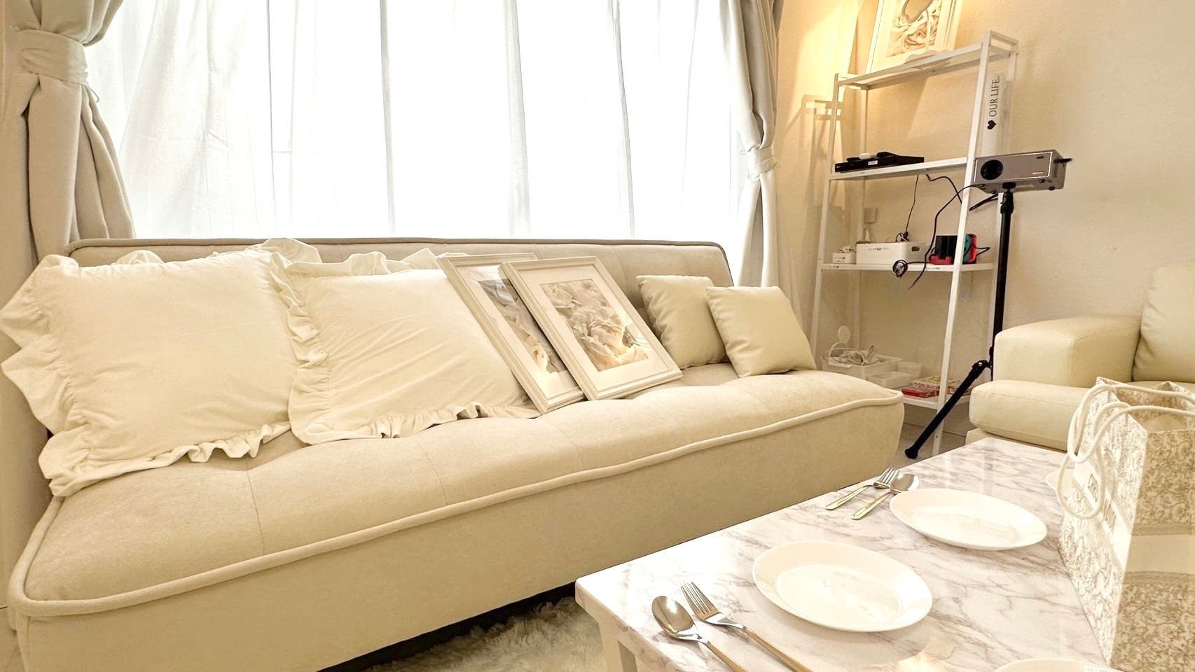 真っ白インテリア🤍クリスマス小物多数🎄✨120㌅大型スクリーン📽️3色変化LED照明✨ゴミ捨て無料！の写真11