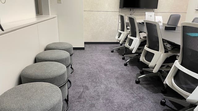 8名用窓付会議室B (最大12名利用可) WAW品川インターシティフロントの写真3