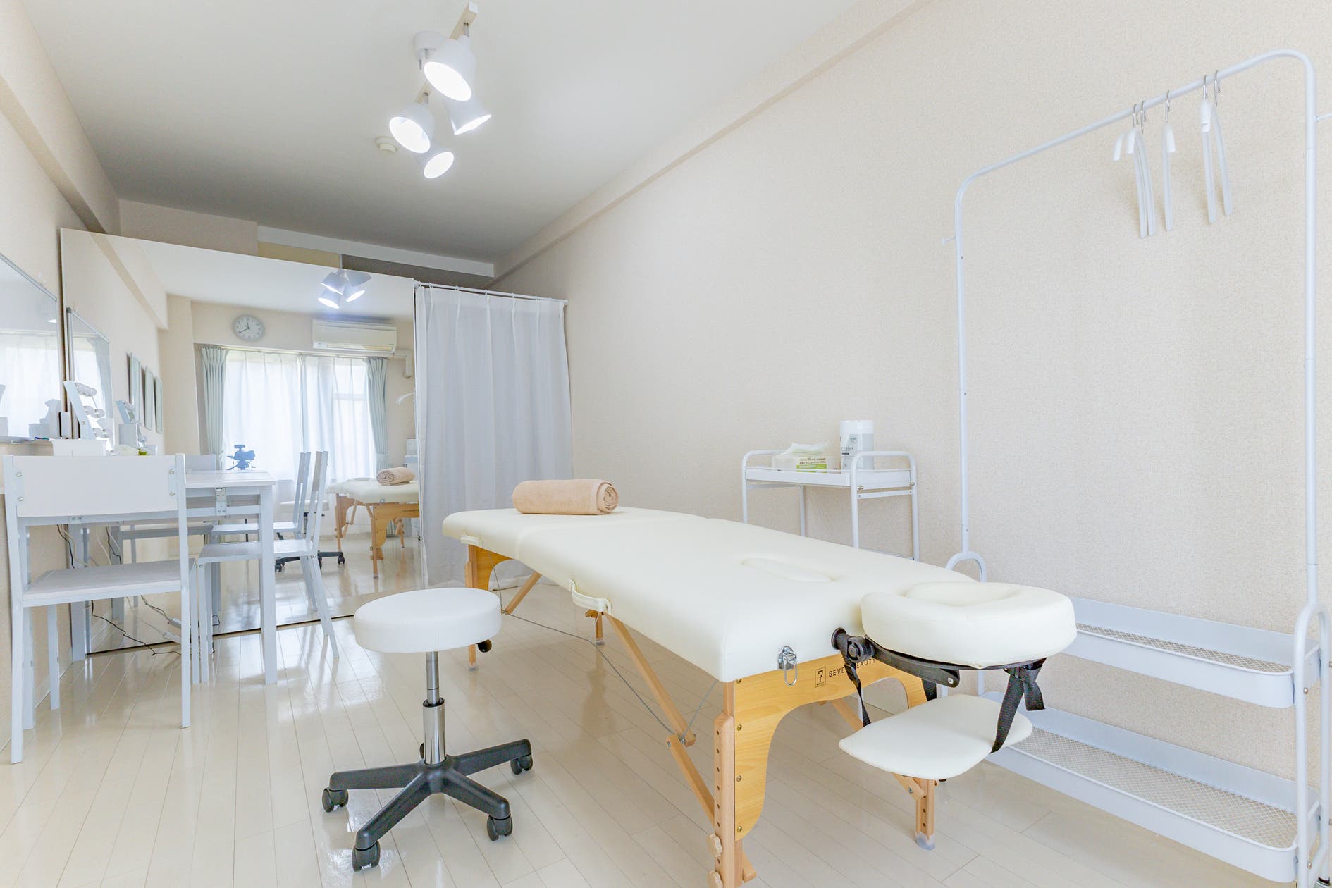 【年末年始20%OFF‼️12.29-1.4】東中野駅3分✨3h以上プラン超お得✨静寂✨完全個室の隠れ家サロン✨白基調の上質空間の写真2