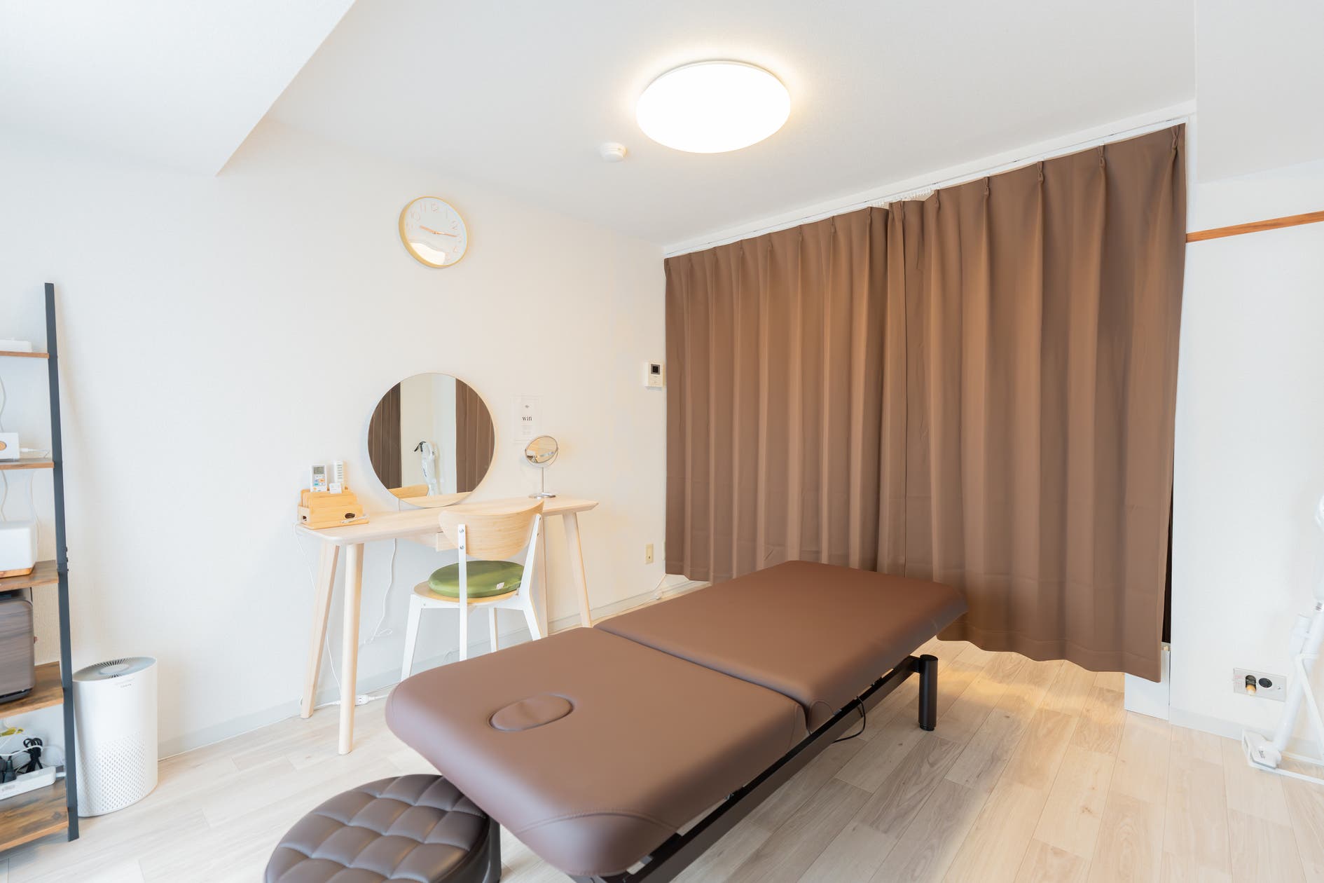 【大塚駅1分】池袋駅から1駅｜完全個室のプライベートサロン✨木目基調とした良質空間🌿の写真5