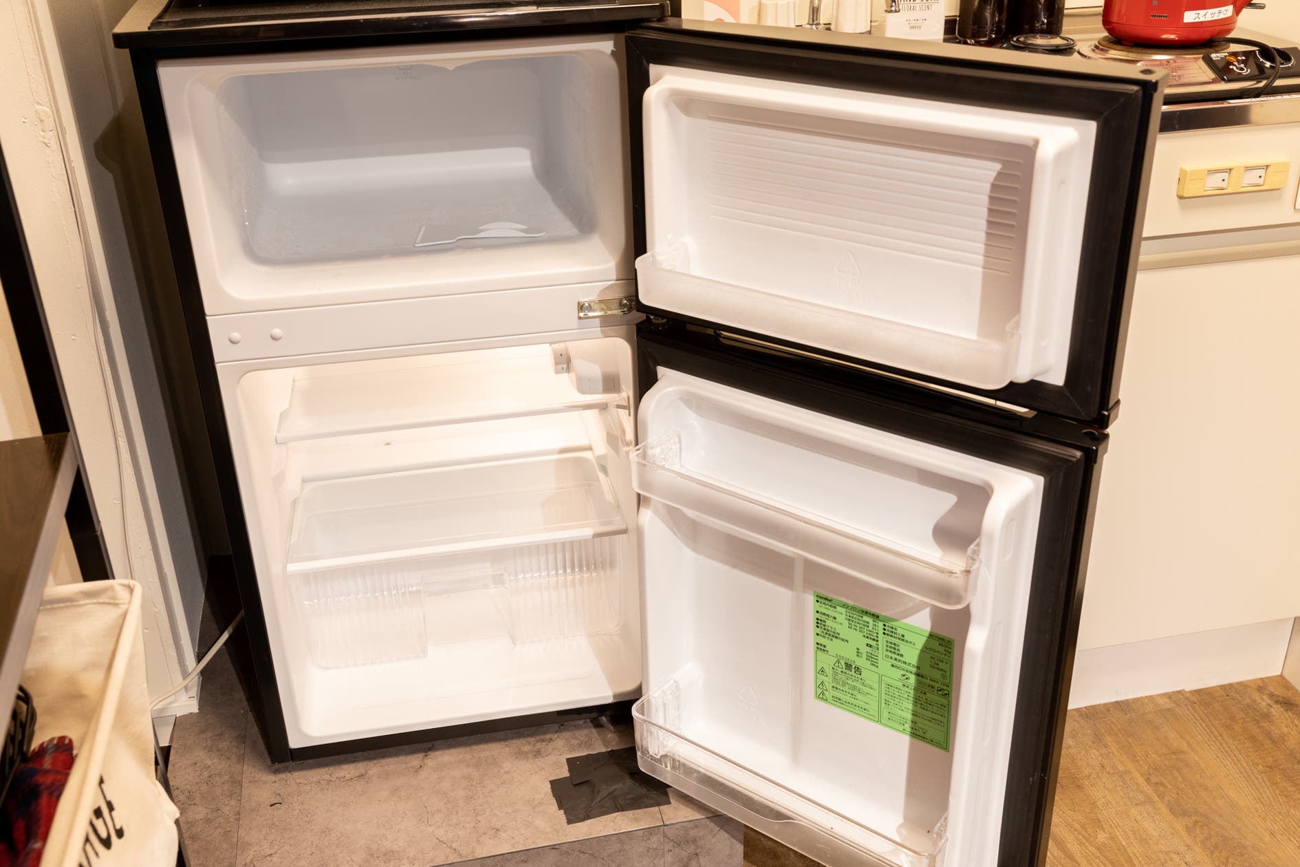 冷凍冷蔵庫＜2ドア、100Lサイズ＞の画像1