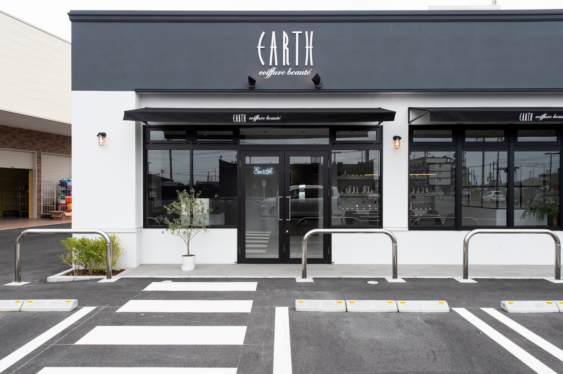 【EARTH 太田店】カットオープン席★大型サロンに併設されたレンタルサロン✂︎フリーランス/個人練習/美容業に最適♪の写真6