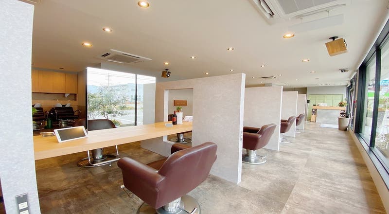 【EARTH 川中島店】カットオープン席★大型サロンに併設されたレンタルサロン✂︎フリーランス/個人練習/美容業に最適♪