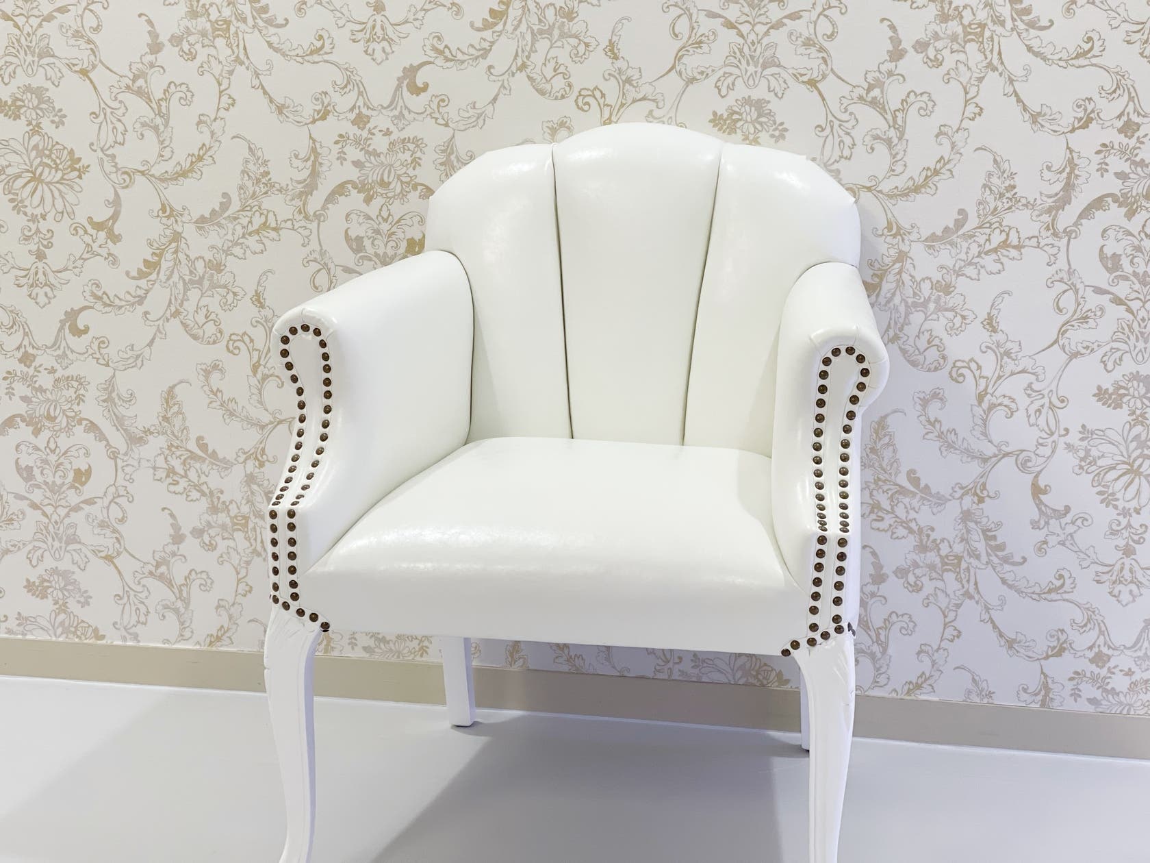 白テーブル＆白ソファーの画像3