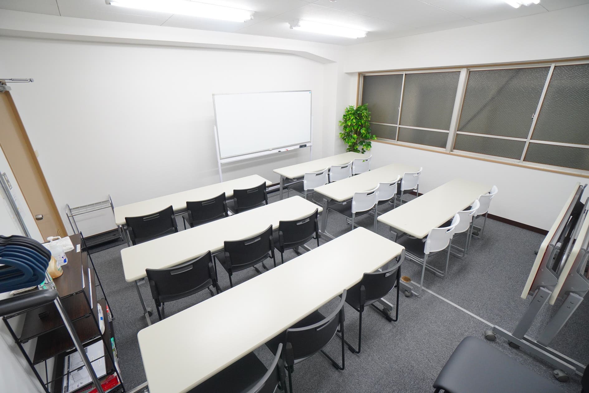 ＜リバーシ会議室＞本町駅24番出口目の前✨光Wi-Fi📶プロジェクター🎥会議/セミナー/研修/ワークショップの写真7